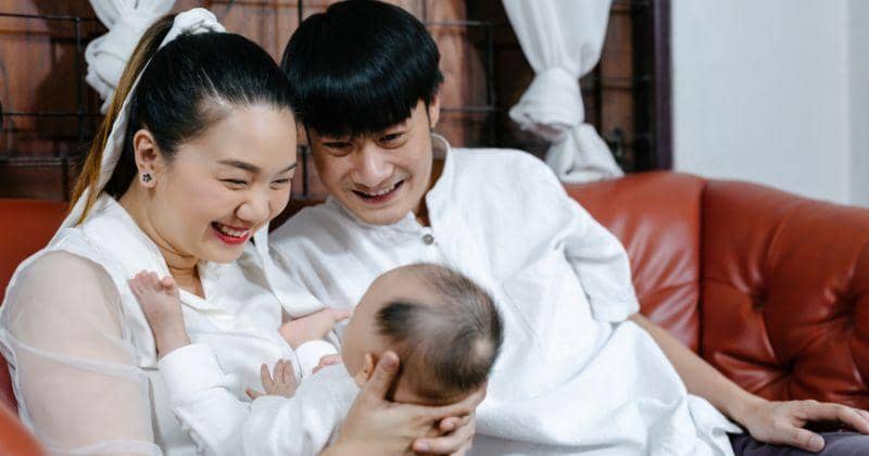 12 Panggilan untuk Mama dan Papa dari Berbagai Bahasa | Popmama.com